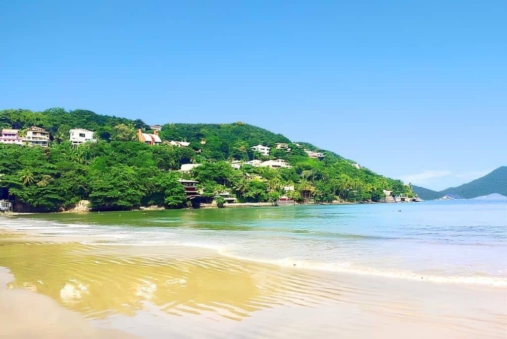 Tipos de praia: 15 dicas de como evitar os perigos do mar