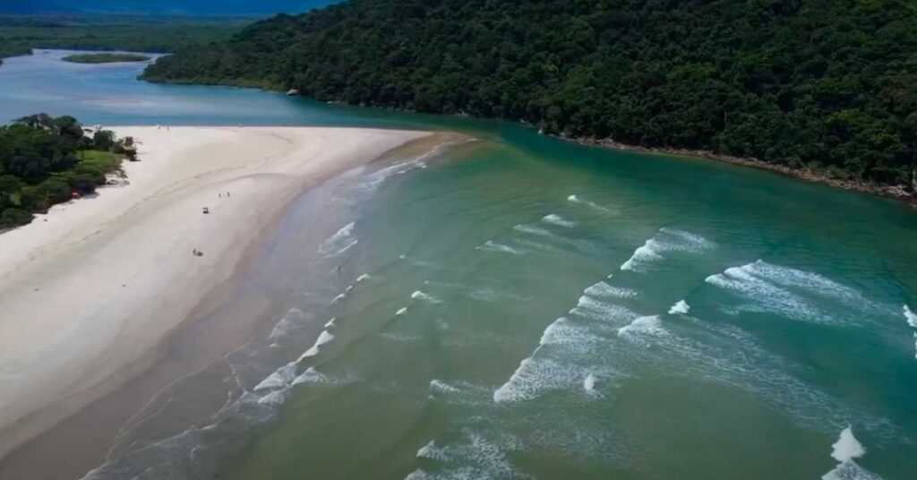 Melhores praias de Bertioga: Guia completo
